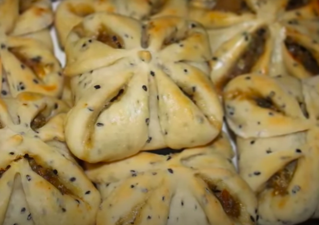 How To Make Achik Chuchuk - Uzbek Tomato and Pepper Salad