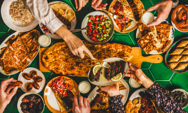 Food Etiquette & Manners Of Eating In Islam - Table Manners