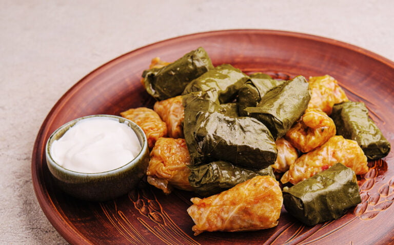 Tok Dolma Recipe - Uzbek Stuffed Vine Leaves