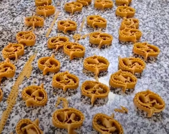 Chebakia Recipe- How to Make Authentic Moroccan Kwilesh